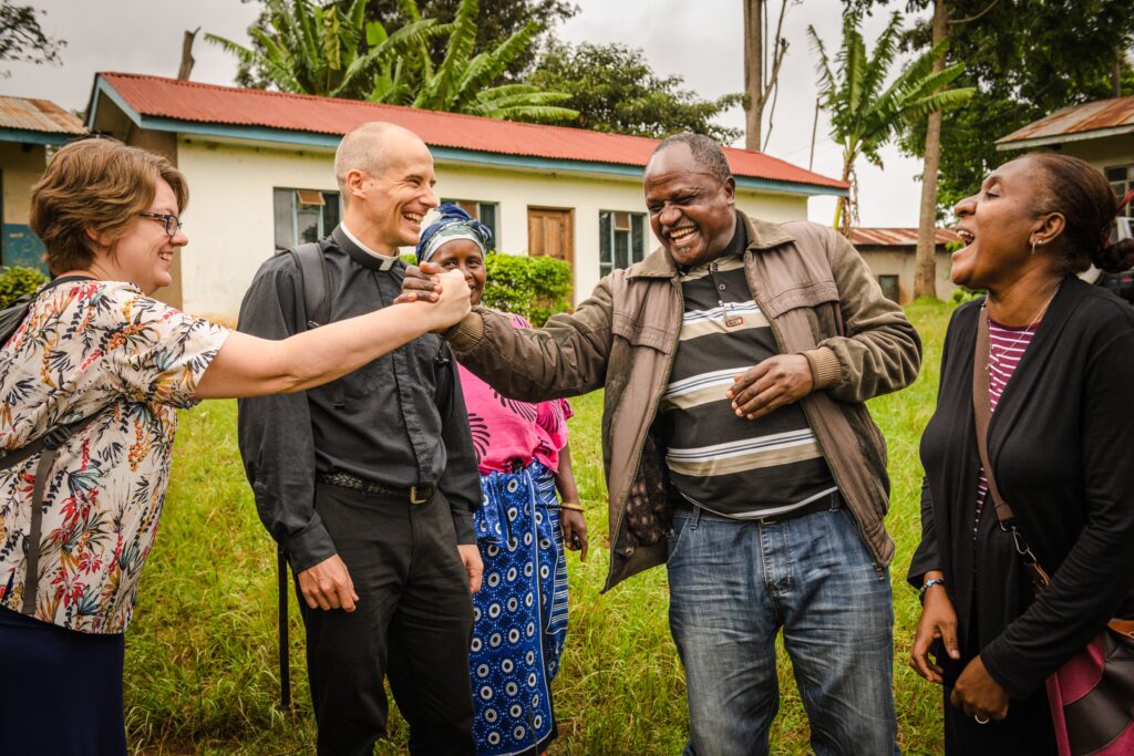 051019 eml Tanzania 013 - Serve Now